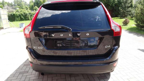 Melns Volvo XC60 2012 Joniškis, ar dzinēja tilpumu 1.98 L un nobraukumu 265 tūkst. km par 8499 €, foto 3 vietnē AUTOMOTO.COM.LV