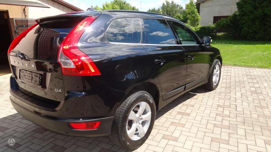 Melns Volvo XC60 2012 Joniškis, ar dzinēja tilpumu 1.98 L un nobraukumu 265 tūkst. km par 8499 €, foto 5 vietnē AUTOMOTO.COM.LV