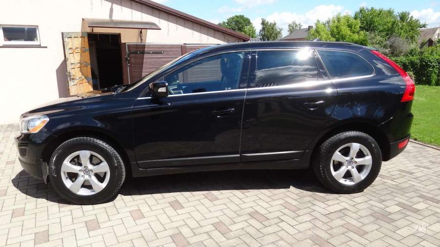 Melns Volvo XC60 2012 Joniškis, ar dzinēja tilpumu 1.98 L un nobraukumu 265 tūkst. km par 8499 €, foto 7 vietnē AUTOMOTO.COM.LV