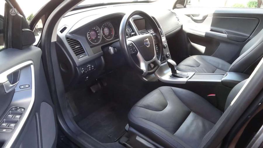 Melns Volvo XC60 2012 Joniškis, ar dzinēja tilpumu 1.98 L un nobraukumu 265 tūkst. km par 8499 €, foto 14 vietnē AUTOMOTO.COM.LV