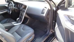 Melns Volvo XC60 2012 Joniškis, ar dzinēja tilpumu 1.98 L un nobraukumu 265 tūkst. km par 8499 €, foto 19 vietnē AUTOMOTO.COM.LV