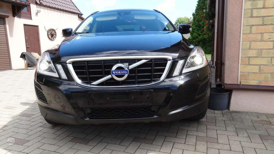 Melns Volvo XC60 2012 Joniškis, ar dzinēja tilpumu 1.98 L un nobraukumu 265 tūkst. km par 8499 €, foto 34 vietnē AUTOMOTO.COM.LV