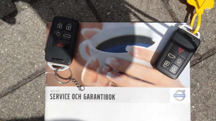 Melns Volvo XC60 2012 Joniškis, ar dzinēja tilpumu 1.98 L un nobraukumu 265 tūkst. km par 8499 €, foto 36 vietnē AUTOMOTO.COM.LV