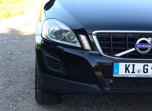 Melns Volvo XC60 2012 Kretinga, ar dzinēja tilpumu 2.40 L un nobraukumu 248 tūkst. km par 7599 €, foto 4 vietnē AUTOMOTO.COM.LV