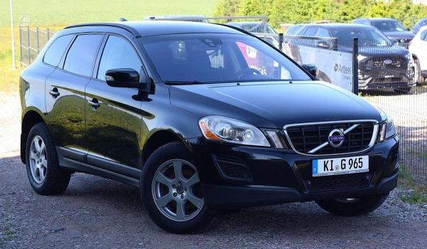 Melns Volvo XC60 2012 Kretinga, ar dzinēja tilpumu 2.40 L un nobraukumu 248 tūkst. km par 7599 €, foto 8 vietnē AUTOMOTO.COM.LV
