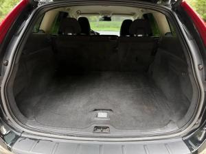 Melns Volvo XC60 2012 Rīga, ar dzinēja tilpumu 2.40 L un nobraukumu 247 tūkst. km par 7990 €, foto 14 vietnē AUTOMOTO.COM.LV