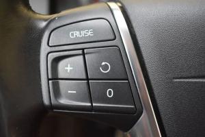 Melns Volvo XC60 2012 Talsi, ar dzinēja tilpumu 2.40 L un nobraukumu 344 tūkst. km par 7900 €, foto 16 vietnē AUTOMOTO.COM.LV
