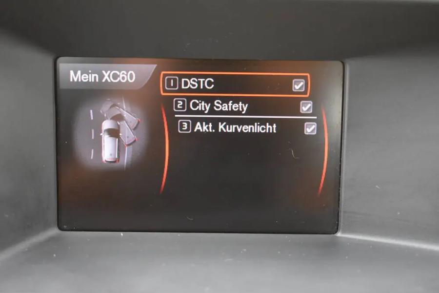 Melns Volvo XC60 2012 Talsi, ar dzinēja tilpumu 2.40 L un nobraukumu 344 tūkst. km par 7900 €, foto 19 vietnē AUTOMOTO.COM.LV