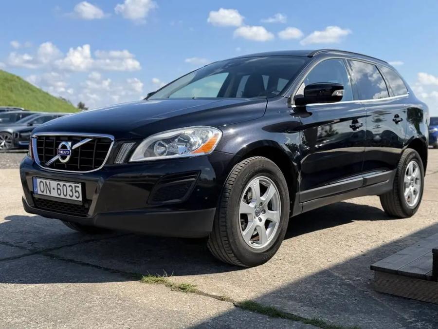 Melns Volvo XC60 2012 Rīga, ar dzinēja tilpumu 2.00 L un nobraukumu 344 tūkst. km par 8700 €, foto 4 vietnē AUTOMOTO.COM.LV