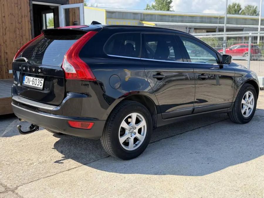 Melns Volvo XC60 2012 Rīga, ar dzinēja tilpumu 2.00 L un nobraukumu 344 tūkst. km par 8700 €, foto 19 vietnē AUTOMOTO.COM.LV