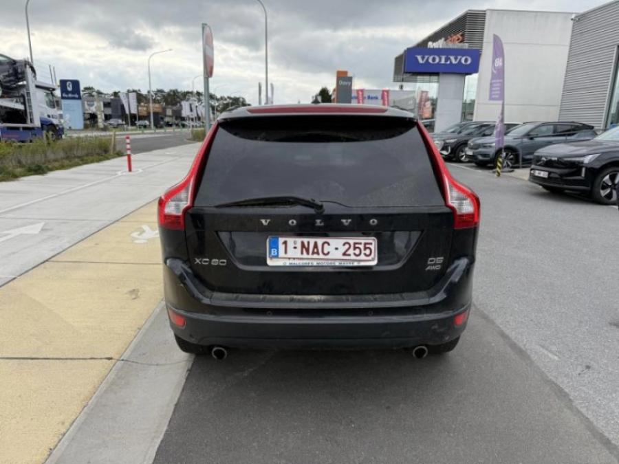 Melns Volvo XC60 2012 Rīga, ar dzinēja tilpumu 2.40 L un nobraukumu 279 tūkst. km par 11495 €, foto 4 vietnē AUTOMOTO.COM.LV