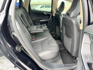 Melns Volvo XC60 2012 Rīga, ar dzinēja tilpumu 2.40 L un nobraukumu 279 tūkst. km par 11495 €, foto 19 vietnē AUTOMOTO.COM.LV