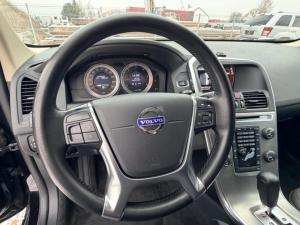 Melns Volvo XC60 2012 Rīga, ar dzinēja tilpumu 2.40 L un nobraukumu 279 tūkst. km par 11495 €, foto 27 vietnē AUTOMOTO.COM.LV