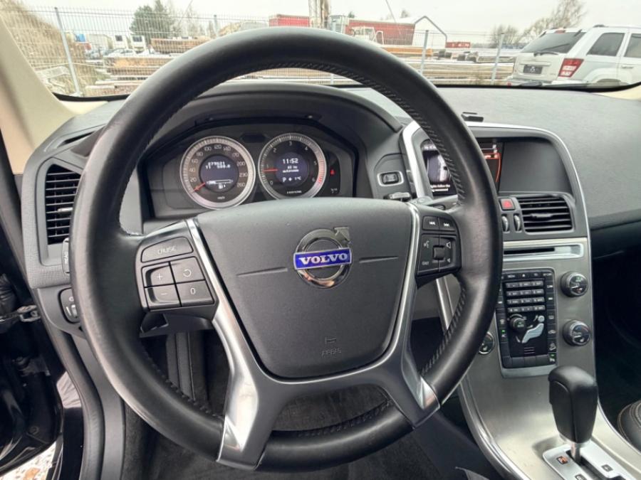 Melns Volvo XC60 2012 Rīga, ar dzinēja tilpumu 2.40 L un nobraukumu 279 tūkst. km par 11495 €, foto 27 vietnē AUTOMOTO.COM.LV