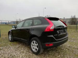 Black Volvo XC60 2012 in Saldus, with an engine capacity of 2.00 L and mileage of 268 thousand km for 9700 €, photo 5 on AUTOMOTO.COM.LV
