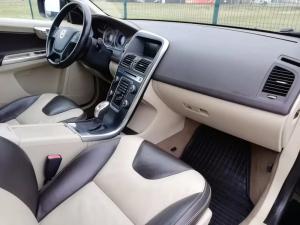 Black Volvo XC60 2012 in Saldus, with an engine capacity of 2.00 L and mileage of 268 thousand km for 9700 €, photo 9 on AUTOMOTO.COM.LV