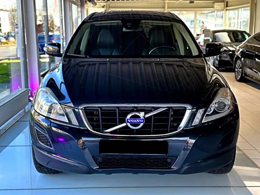 Melns Volvo XC60 2012 Rīga, ar dzinēja tilpumu 2.00 L un nobraukumu 227 tūkst. km par 9400 €, foto 4 vietnē AUTOMOTO.COM.LV