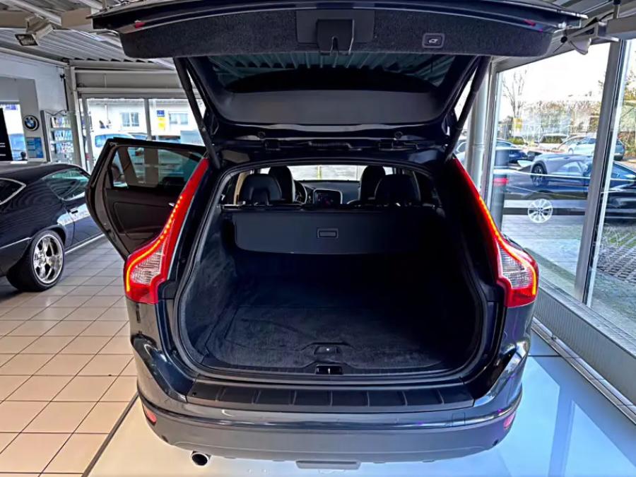Melns Volvo XC60 2012 Rīga, ar dzinēja tilpumu 2.00 L un nobraukumu 227 tūkst. km par 9400 €, foto 8 vietnē AUTOMOTO.COM.LV