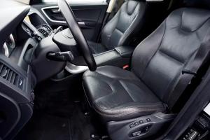 Melns Volvo XC60 2012 Rīga, ar dzinēja tilpumu 2.00 L un nobraukumu 227 tūkst. km par 9400 €, foto 11 vietnē AUTOMOTO.COM.LV