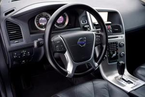 Melns Volvo XC60 2012 Rīga, ar dzinēja tilpumu 2.00 L un nobraukumu 227 tūkst. km par 9400 €, foto 13 vietnē AUTOMOTO.COM.LV