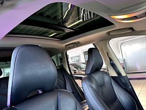 Melns Volvo XC60 2012 Rīga, ar dzinēja tilpumu 2.00 L un nobraukumu 227 tūkst. km par 9400 €, foto 24 vietnē AUTOMOTO.COM.LV