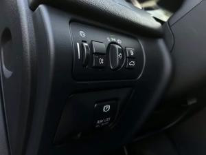 Black Volvo XC60 2012 in Riga, with an engine capacity of 2.00 L and mileage of 210 thousand km for 10800 €, photo 13 on AUTOMOTO.COM.LV