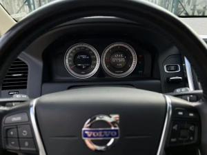Black Volvo XC60 2012 in Riga, with an engine capacity of 2.00 L and mileage of 210 thousand km for 10800 €, photo 18 on AUTOMOTO.COM.LV