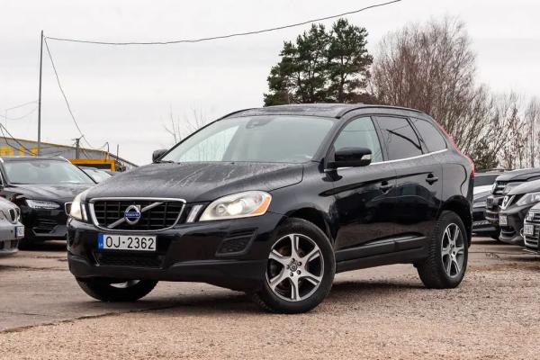 Melns Volvo XC60 2012 Rīga, ar dzinēja tilpumu 2.40 L un nobraukumu 279 tūkst. km par 10995 €, foto 3 vietnē AUTOMOTO.COM.LV