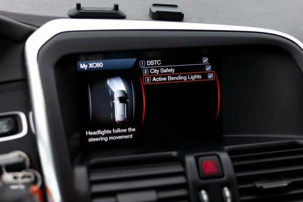 Melns Volvo XC60 2012 Rīga, ar dzinēja tilpumu 2.40 L un nobraukumu 279 tūkst. km par 10995 €, foto 7 vietnē AUTOMOTO.COM.LV