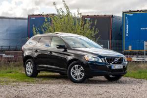 Black Volvo XC60 2012 in Riga, with an engine capacity of 2.40 L and mileage of 256 thousand km for 10495 €, photo  on AUTOMOTO.COM.LV