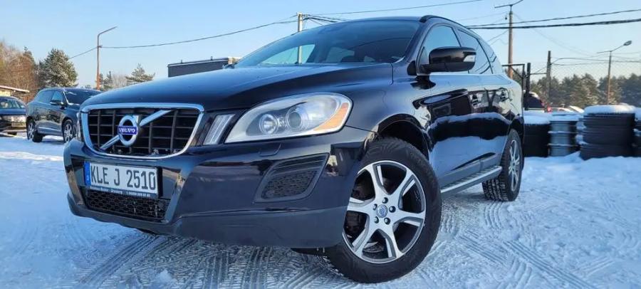 Melns Volvo XC60 2012 Rīga, ar dzinēja tilpumu 2.40 L un nobraukumu 295 tūkst. km par 11900 €, foto 1 vietnē AUTOMOTO.COM.LV