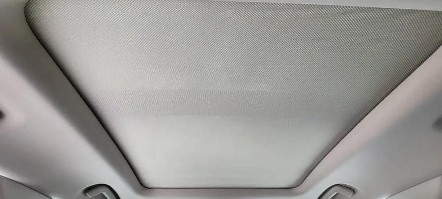 Melns Volvo XC60 2012 Rīga, ar dzinēja tilpumu 2.40 L un nobraukumu 295 tūkst. km par 11900 €, foto 17 vietnē AUTOMOTO.COM.LV