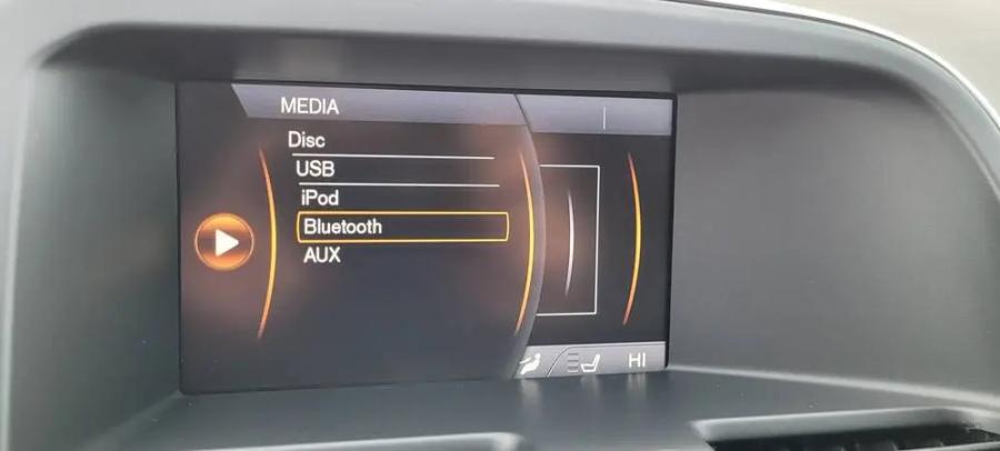 Melns Volvo XC60 2012 Rīga, ar dzinēja tilpumu 2.40 L un nobraukumu 295 tūkst. km par 11900 €, foto 33 vietnē AUTOMOTO.COM.LV