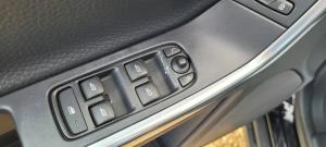 Black Volvo XC60 2012 in Riga, with an engine capacity of 2.40 L and mileage of 304 thousand km for 10990 €, photo 27 on AUTOMOTO.COM.LV