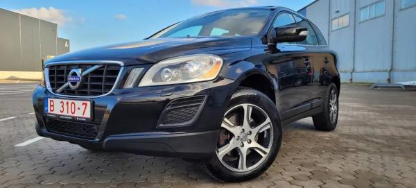 Black Volvo XC60 2012 in Riga, with an engine capacity of 2.40 L and mileage of 309 thousand km for 10900 €, photo 1 on AUTOMOTO.COM.LV