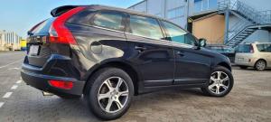 Black Volvo XC60 2012 in Riga, with an engine capacity of 2.40 L and mileage of 309 thousand km for 10900 €, photo 10 on AUTOMOTO.COM.LV