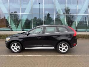 Black Volvo XC60 2012 in Rezekne, with an engine capacity of 2.00 L and mileage of 259 thousand km for 10000 €, photo 8 on AUTOMOTO.COM.LV