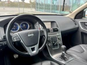 Black Volvo XC60 2012 in Rezekne, with an engine capacity of 2.00 L and mileage of 259 thousand km for 10000 €, photo 11 on AUTOMOTO.COM.LV