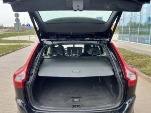 Black Volvo XC60 2012 in Rezekne, with an engine capacity of 2.00 L and mileage of 259 thousand km for 10000 €, photo 18 on AUTOMOTO.COM.LV