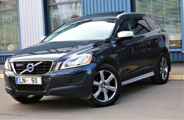 Black Volvo XC60 2012 in Riga, with an engine capacity of 2.40 L and mileage of 226 thousand km for 10490 €, photo 3 on AUTOMOTO.COM.LV