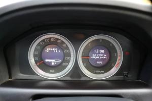Черный Вольво ХС60 2012 в Рига, объемом двигателя 2.40 л и пробегом 226 тыс. км за 10490 €, фото 10 на AUTOMOTO.COM.LV