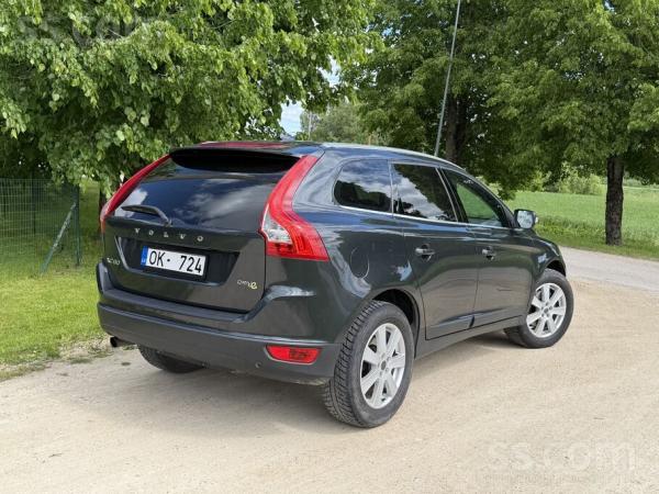 Melns Volvo XC60 2012 Aizkraukle, ar dzinēja tilpumu 2.00 L un nobraukumu 211 tūkst. km par 9970 €, foto 4 vietnē AUTOMOTO.COM.LV