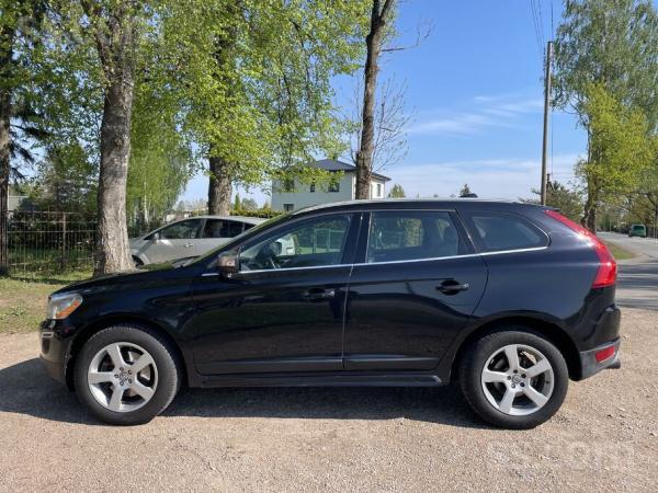 Melns Volvo XC60 2012 Rīga, ar dzinēja tilpumu 2.00 L un nobraukumu 372 tūkst. km par 8990 €, foto 2 vietnē AUTOMOTO.COM.LV