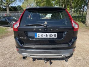 Black Volvo XC60 2012 in Riga, with an engine capacity of 2.00 L and mileage of 372 thousand km for 8990 €, photo 5 on AUTOMOTO.COM.LV