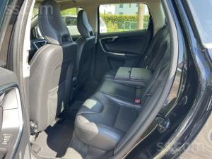 Black Volvo XC60 2012 in Riga, with an engine capacity of 2.00 L and mileage of 372 thousand km for 8990 €, photo 14 on AUTOMOTO.COM.LV