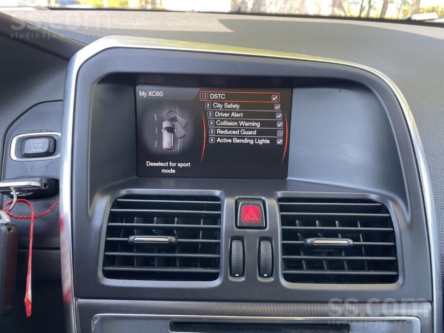 Black Volvo XC60 2012 in Riga, with an engine capacity of 2.00 L and mileage of 372 thousand km for 8990 €, photo 27 on AUTOMOTO.COM.LV