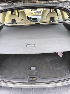 Black Volvo XC60 2012 in Cesis, with an engine capacity of 2.00 L and mileage of 301 thousand km for 7800 €, photo 7 on AUTOMOTO.COM.LV
