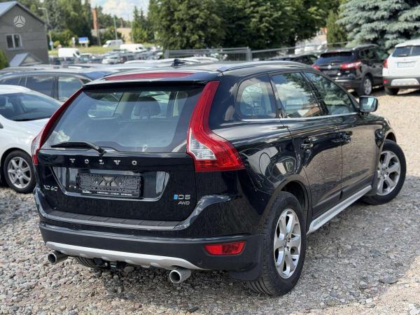 Melns Volvo XC60 2012 Utena, ar dzinēja tilpumu 2.40 L un nobraukumu 289 tūkst. km par 7990 €, foto 2 vietnē AUTOMOTO.COM.LV