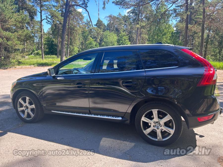 Black Volvo XC60 2012 in Tallinn, with an engine capacity of 2.40 L and mileage of 314 thousand km for 8600 €, photo 1 on AUTOMOTO.COM.LV