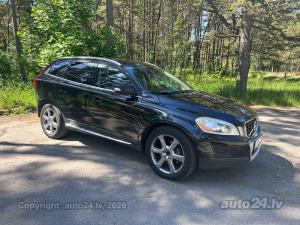 Black Volvo XC60 2012 in Tallinn, with an engine capacity of 2.40 L and mileage of 314 thousand km for 8600 €, photo 5 on AUTOMOTO.COM.LV